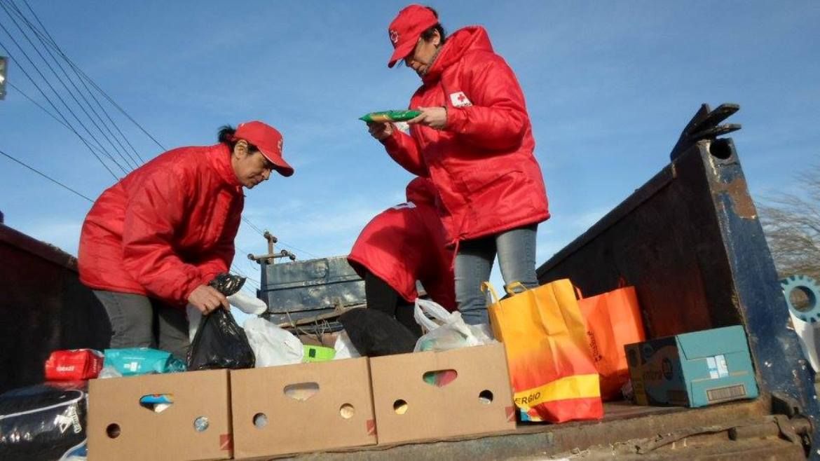 Exitosa campaña de donación de ropa y alimentos | COMODORO SOLIDARIO