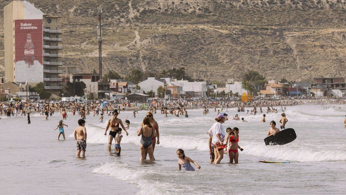 La playa de Rada Tilly es apta para uso recreativo
