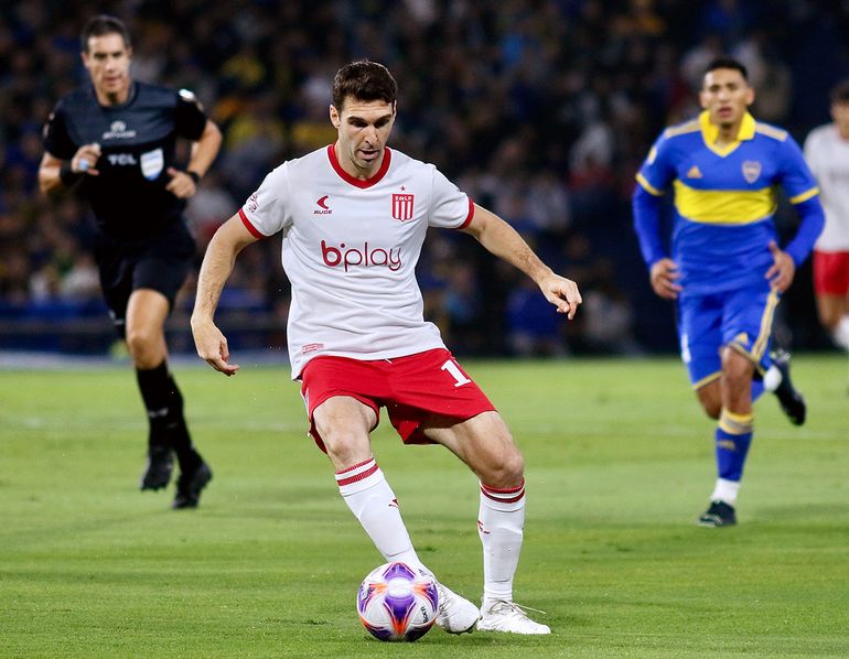 Mauro Boselli amargó a Boca con un golazo