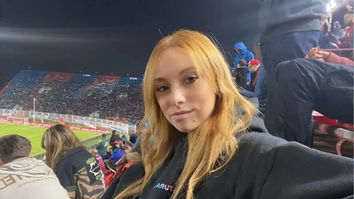 Raudo paso de una influencer libertaria por el Ministerio de Defensa