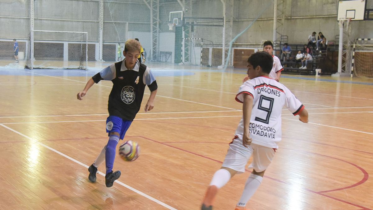 Niupi FC y Doble B marcan el camino en la categoría C17