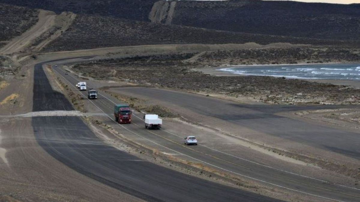 Lanzan licitaciones para reactivar obra de la autovía