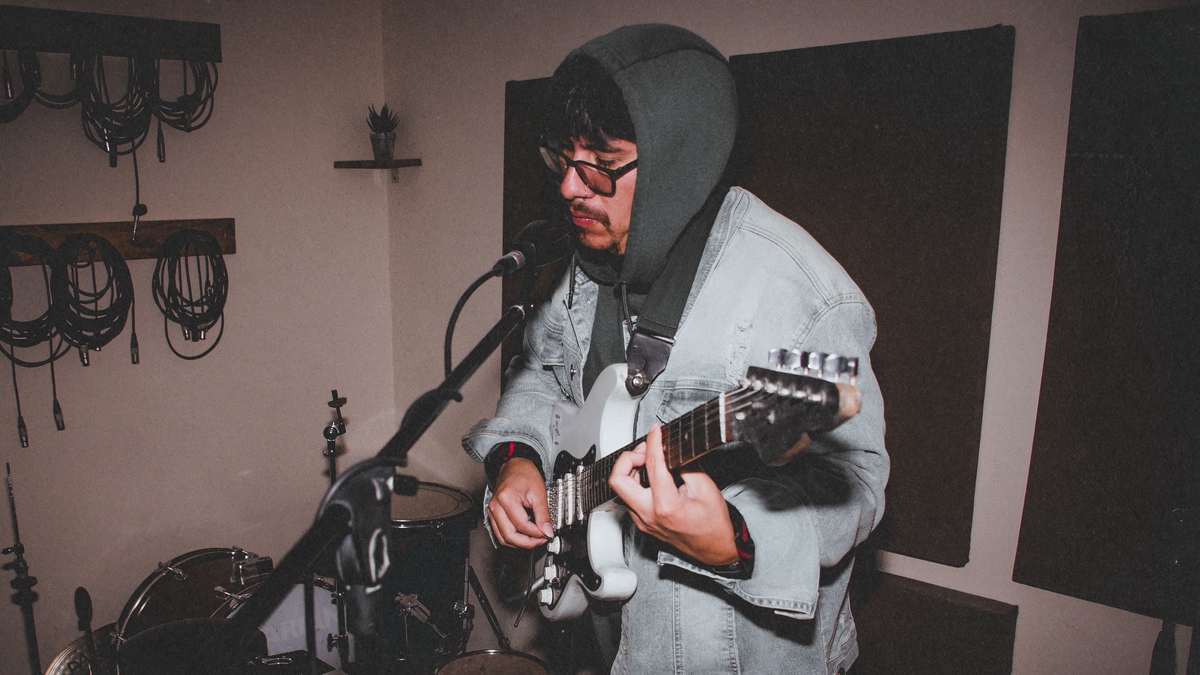 Un ritual sonoro en casa: Pablo de Marte toca en vivo y anticipa nuevo material
