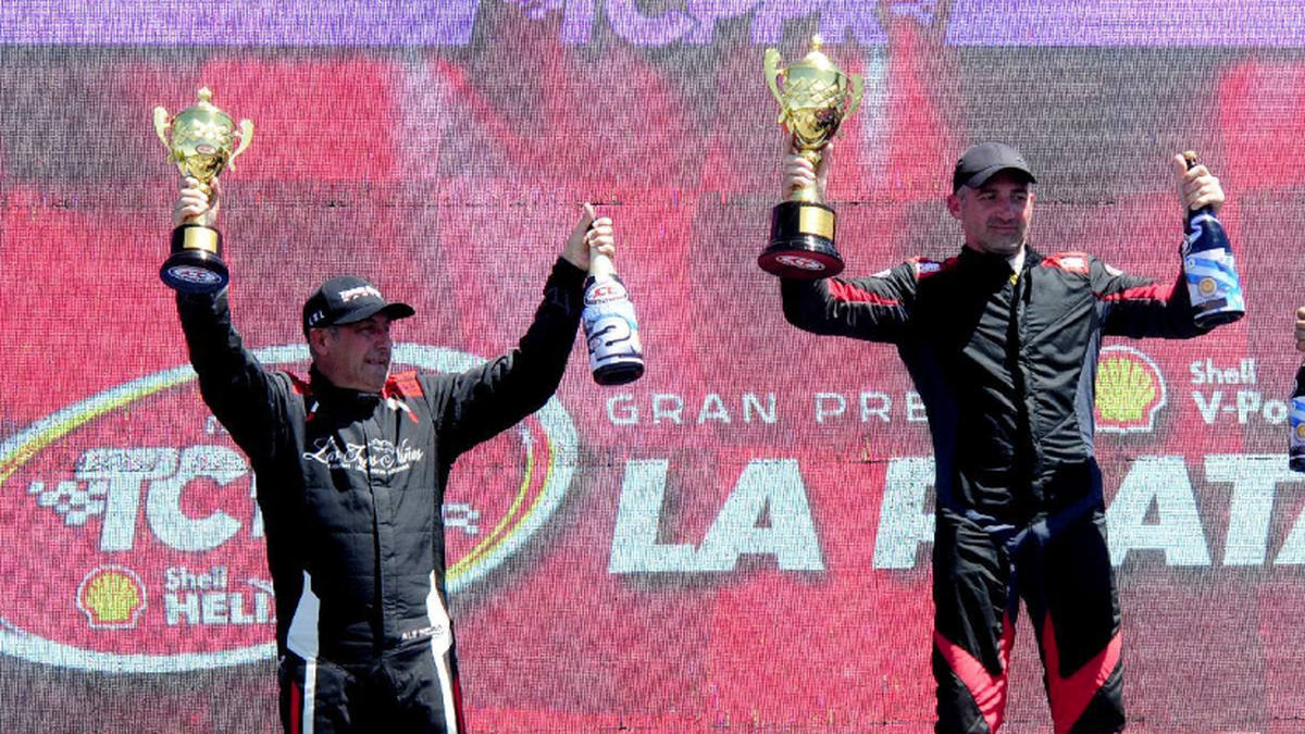 Santiago Biagi se quedó con la victoria en las TC Pista Pick Up