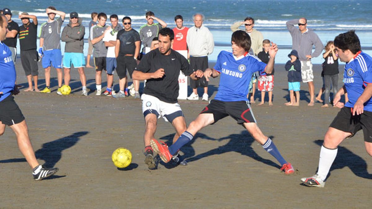 El fútbol playero duplica la apuesta en Rada Tilly