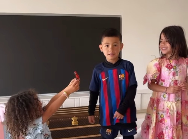 ¿Uno de los hijos de Ronaldo es hincha del Barcelona?