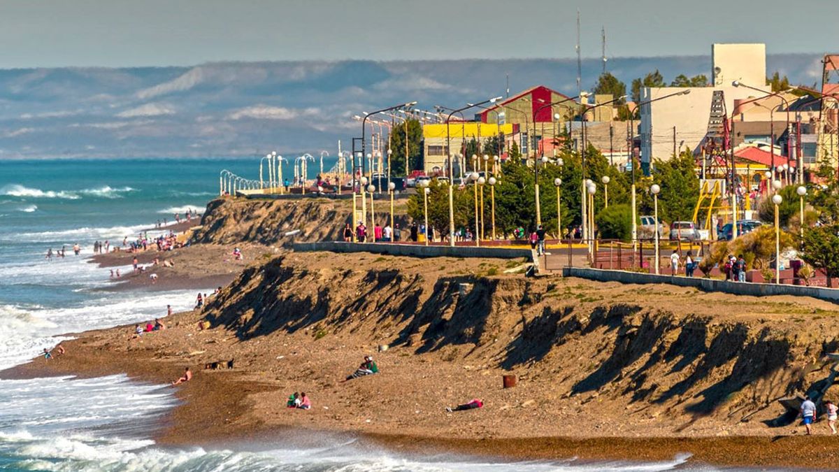 Acantilados y playas de Caleta para disfrutar de las mejores vistas de ...