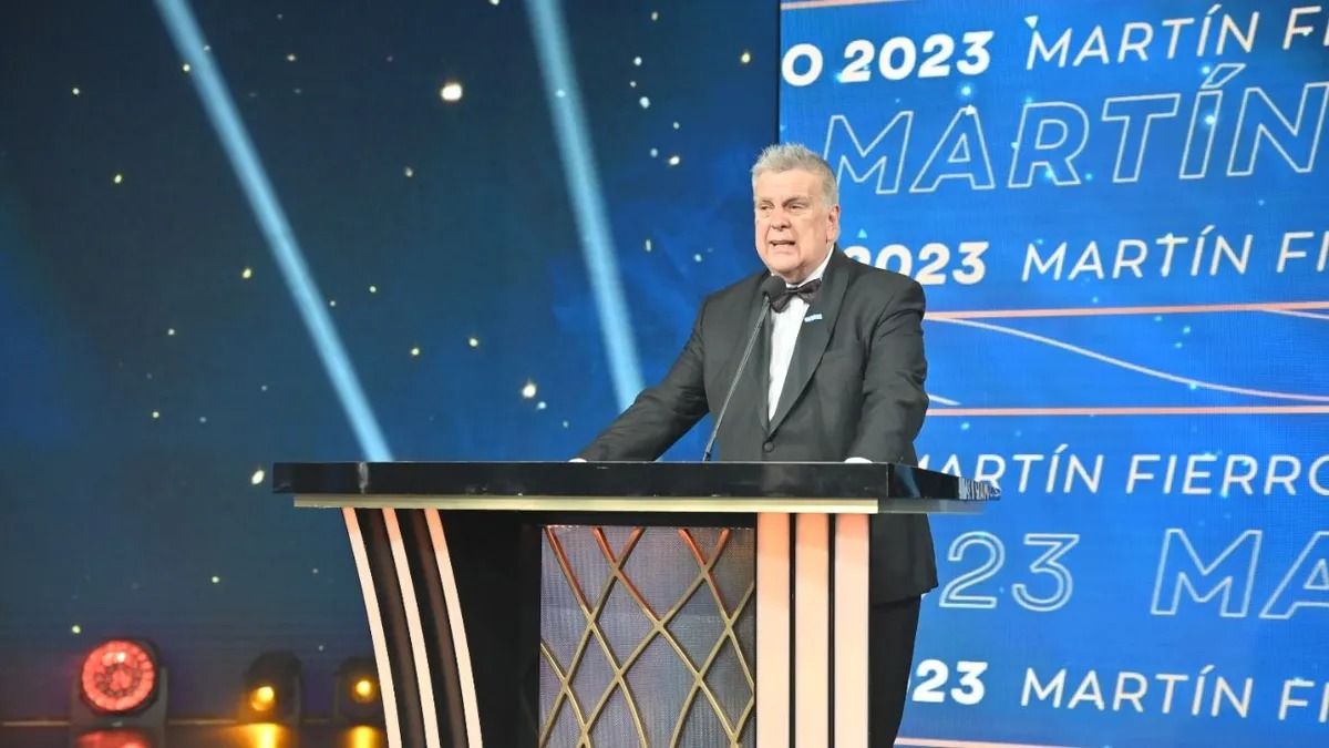 La novia del personaje que entró de colada a los premios Martín Fierro