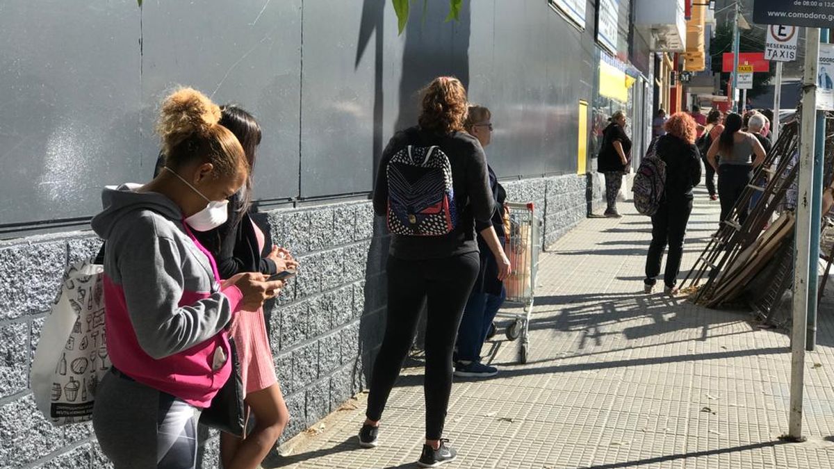 Alarma por la cantidad de gente que circula en calles de Comodoro