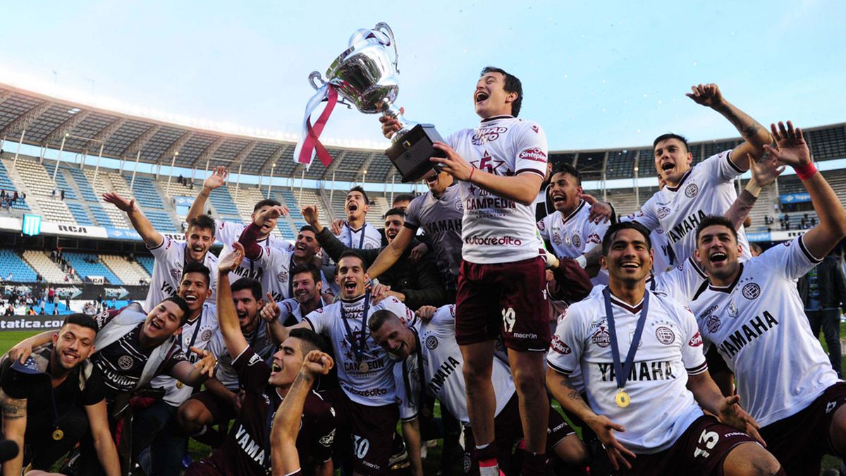 Lanús batió a Racing en la última jugada para quedarse con la Copa ...