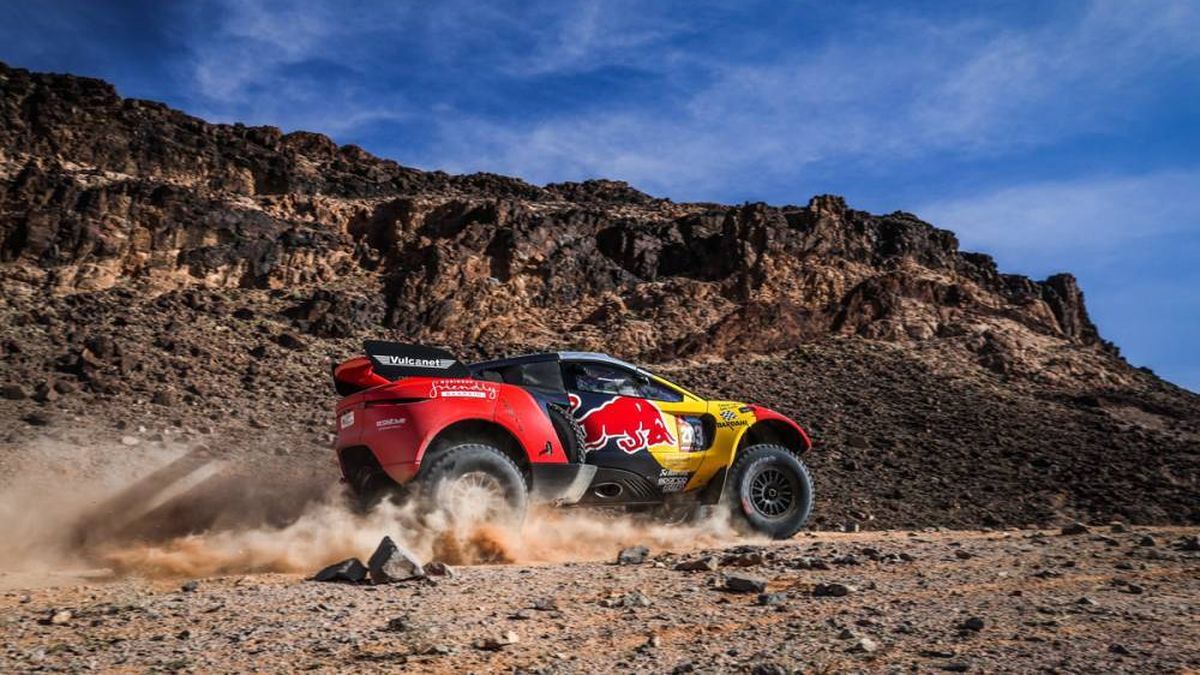 Loeb no se rinde ante Sainz y gana la 9ª etapa del Dakar