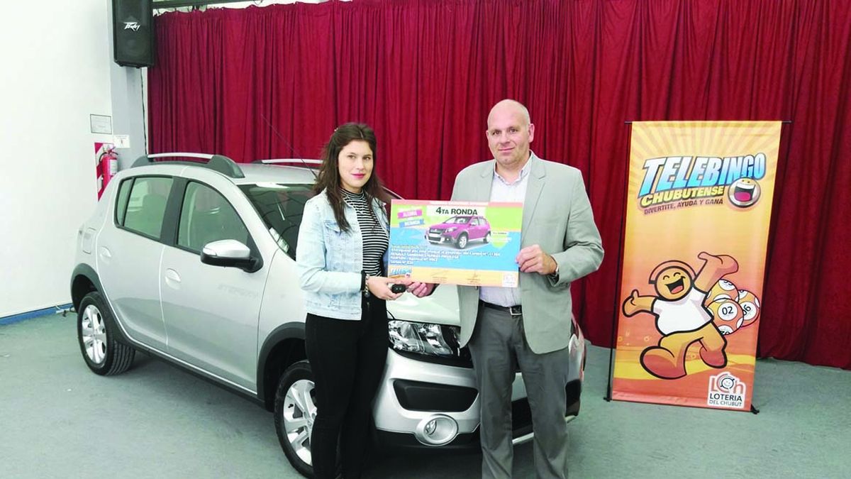 Lotería entregó premio de cartón obsequio