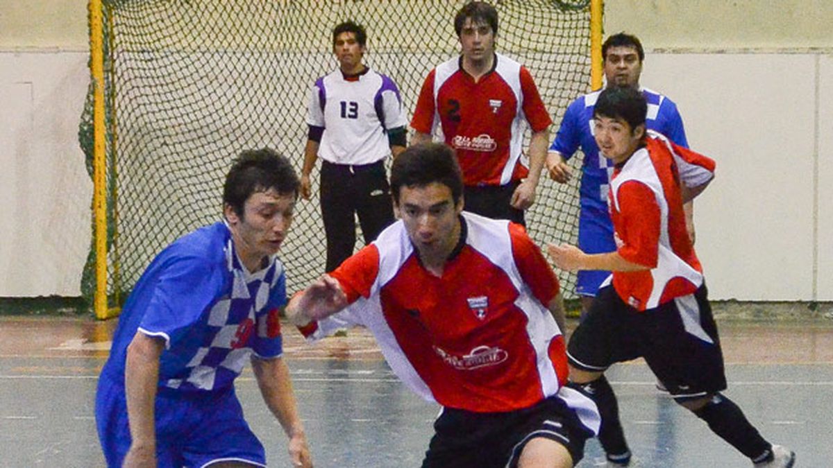 La Proveeduría y Olimpo FC ponen en juego el liderazgo