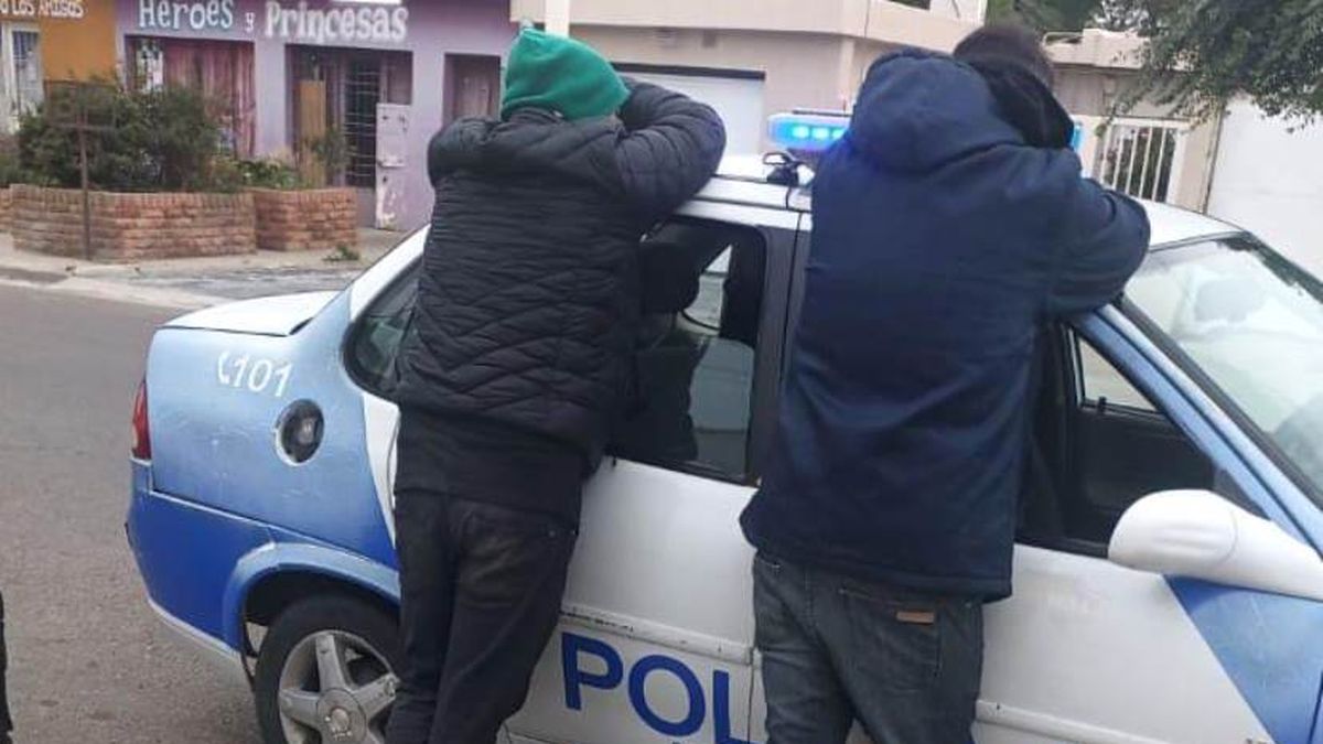 Detienen a sospechosos de intentar robar en una vivienda