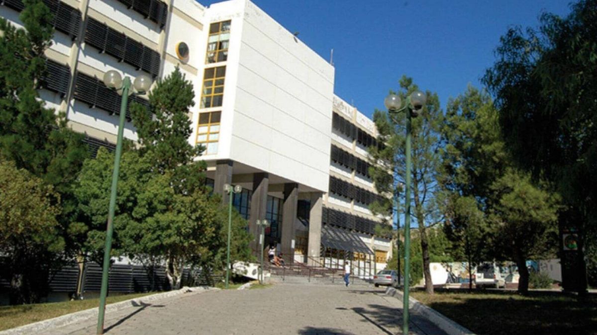 La UNPSJB propone una serie de conversatorios sobre sistema financiero ...