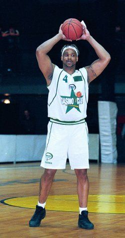 Clancy puede destronar a Easterling