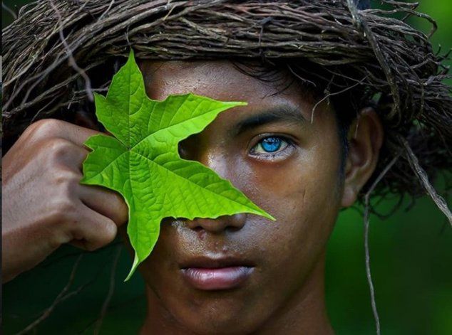 La tribu ojos de cielo que sorprende al mundo
