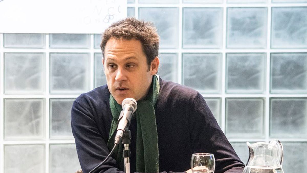 Martín Sivak explicó cómo fue investigar la historia de vida de su familia