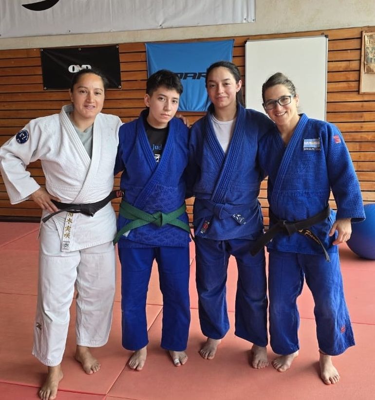 Samantha Acosta y Adriana Farías fueron evaluadas por Paula Pareto y ...